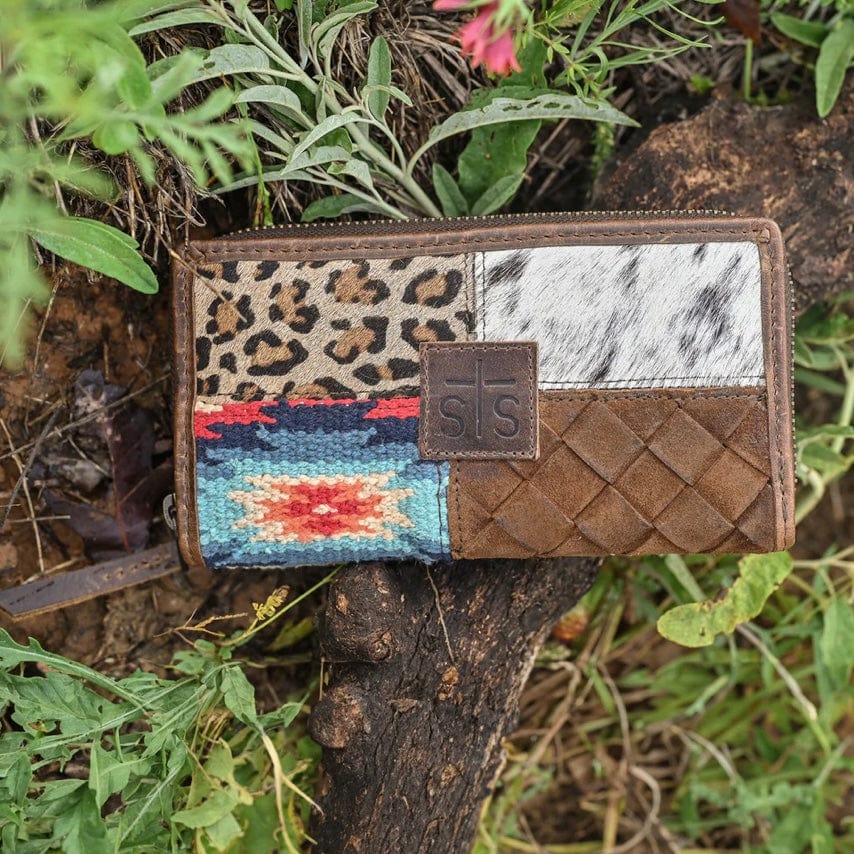 The STS Mountain Bi Fold Clutch Wallet – Shop Envi Me